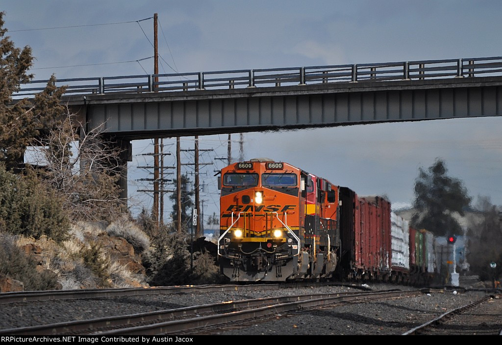 BNSF 6600